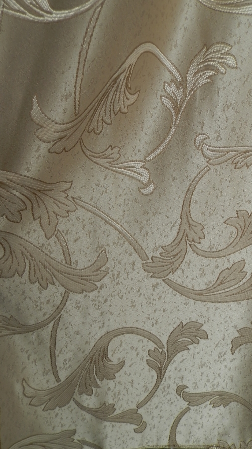 Draperie Crem Cu Frunze, Otto House
