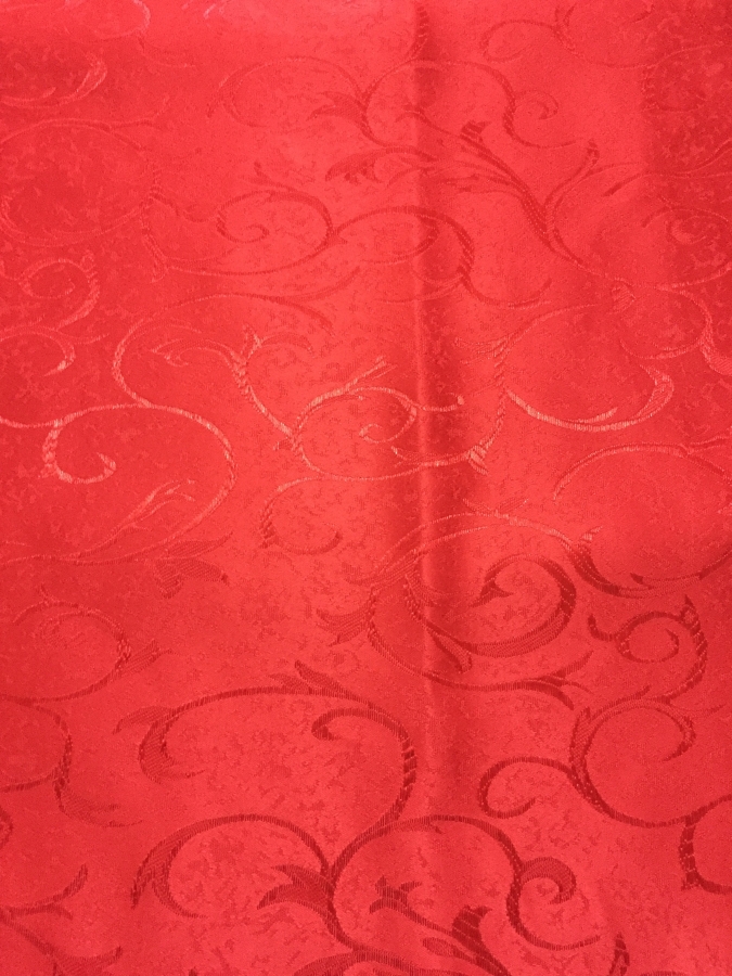 Draperie Cu Model Crengute Rosii, Otto House