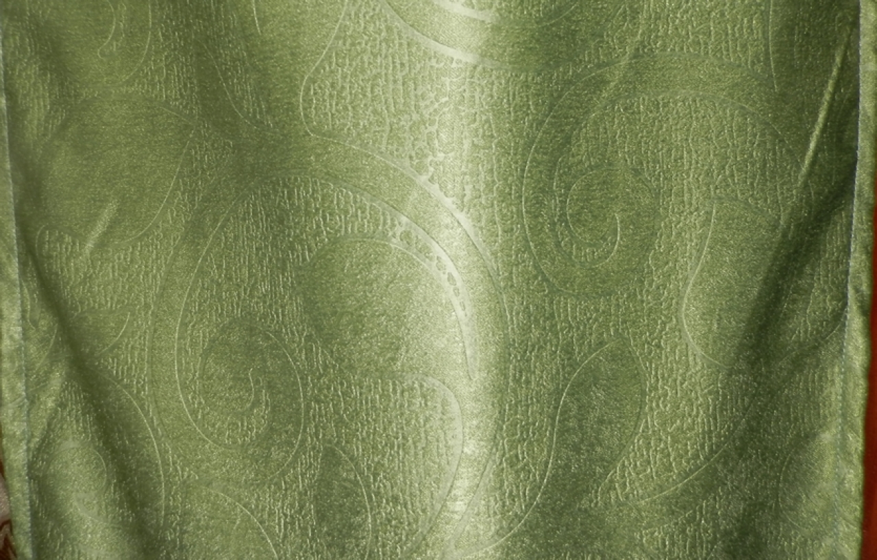 Draperie Verde Cu Model Frunze, Otto House