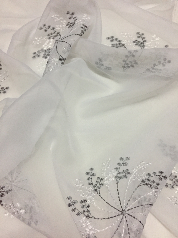 Perdea Din Voal Alb Cu Broderie Model Fulg De Nea, Otto House